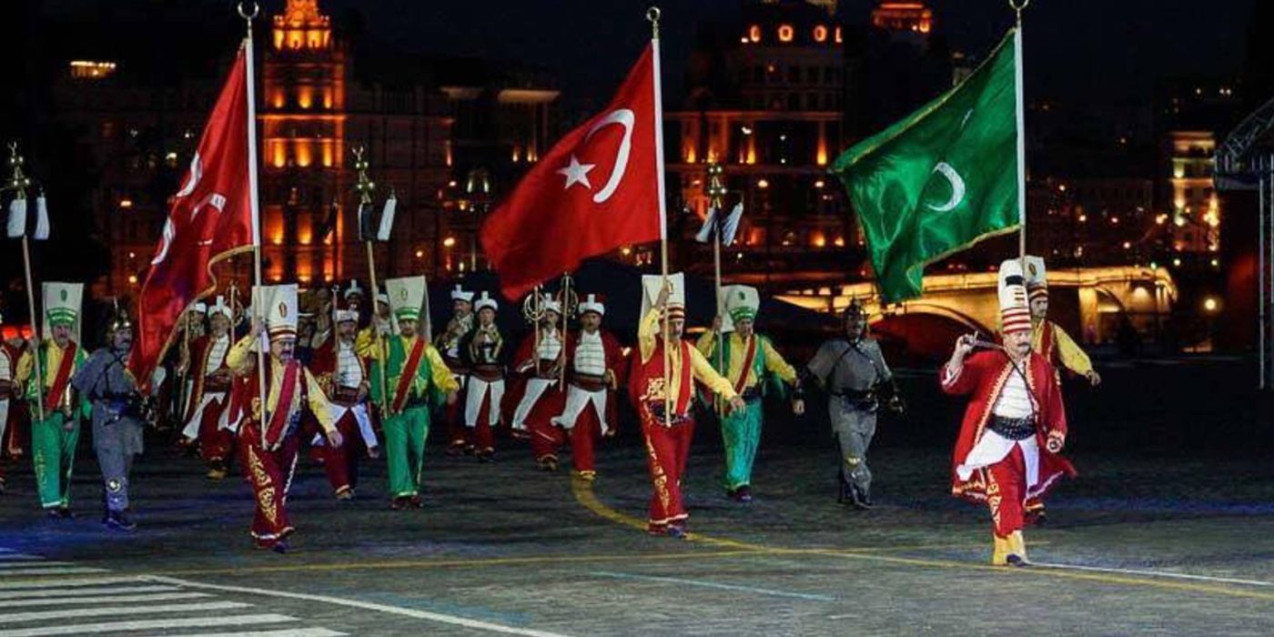 «Manne mit Schnäuz» am Basel Tattoo 2024 – Basel Tattoo